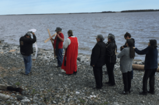 Indigenous bishops visit flood-stricken Split Lake - Anglican Journal